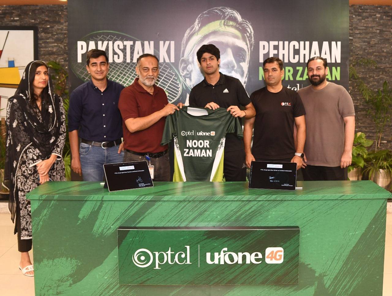 Noor Zaman Embarks on Global Squash Journey with PTCL Group PTCL ...